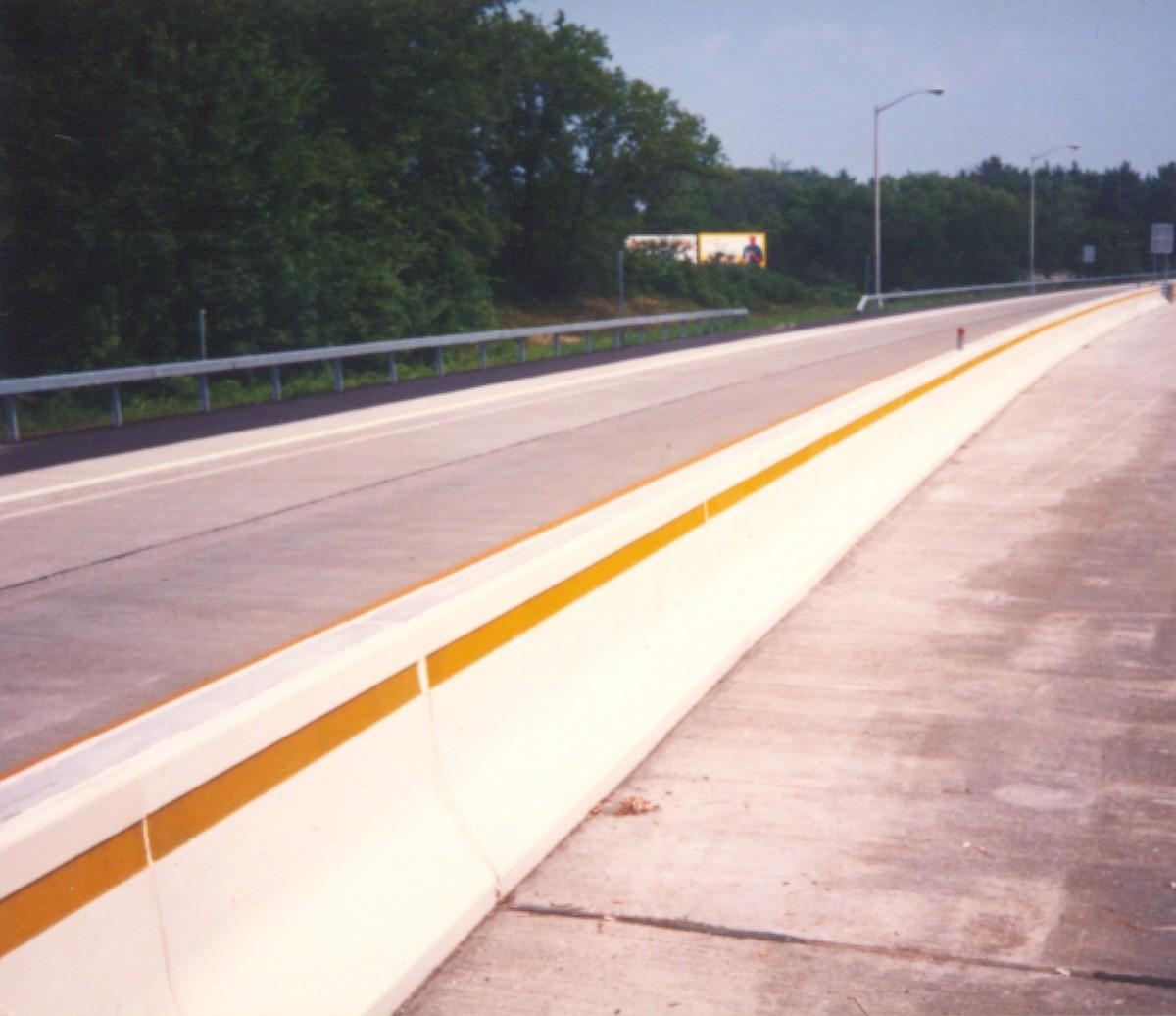 Visi-Barrier 32" Single-Slope Median Barrier - Task Force 13
